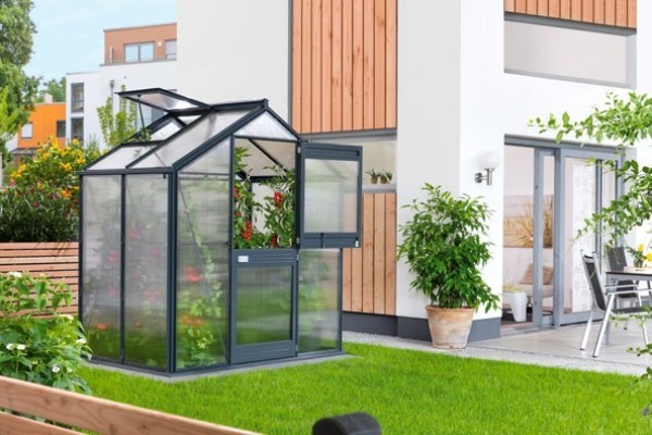 Mini Gewächshaus und seine Pluspunkte für Hobbygärtner - Trendomat.com